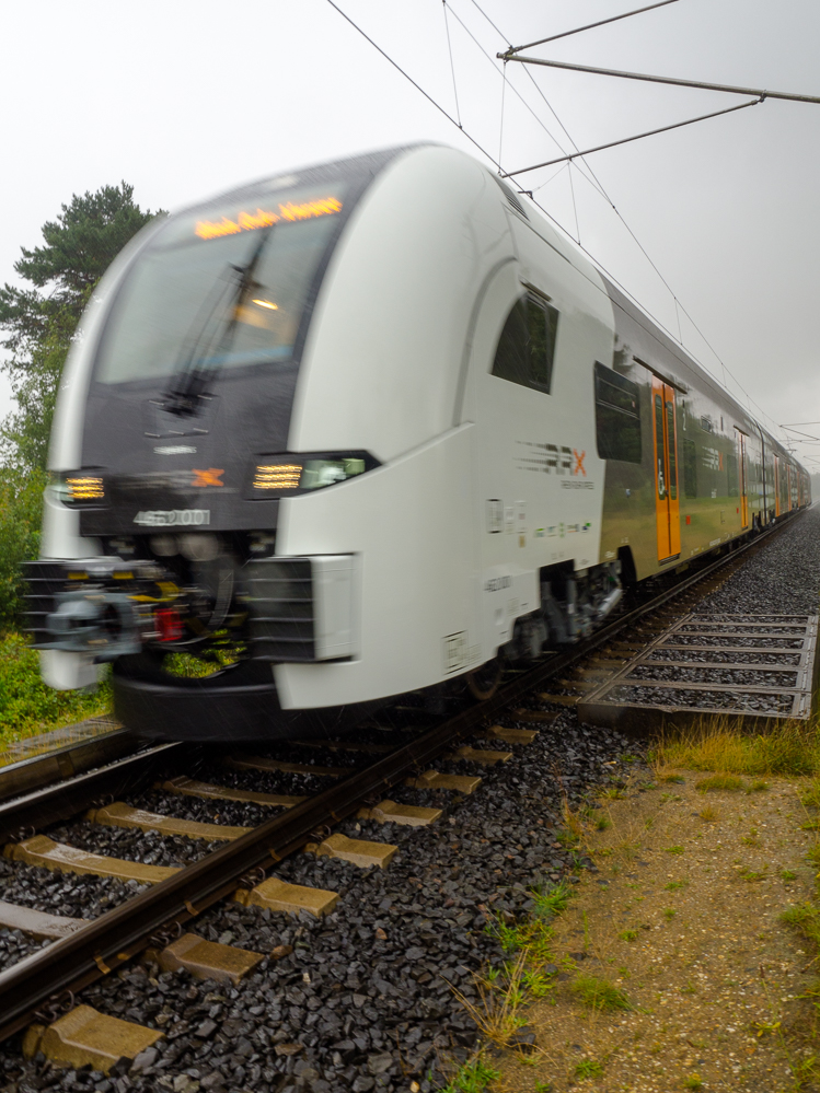 Der neue Rhein-Ruhr-Express ist bereits auf der Schiene - zumindest im ...
