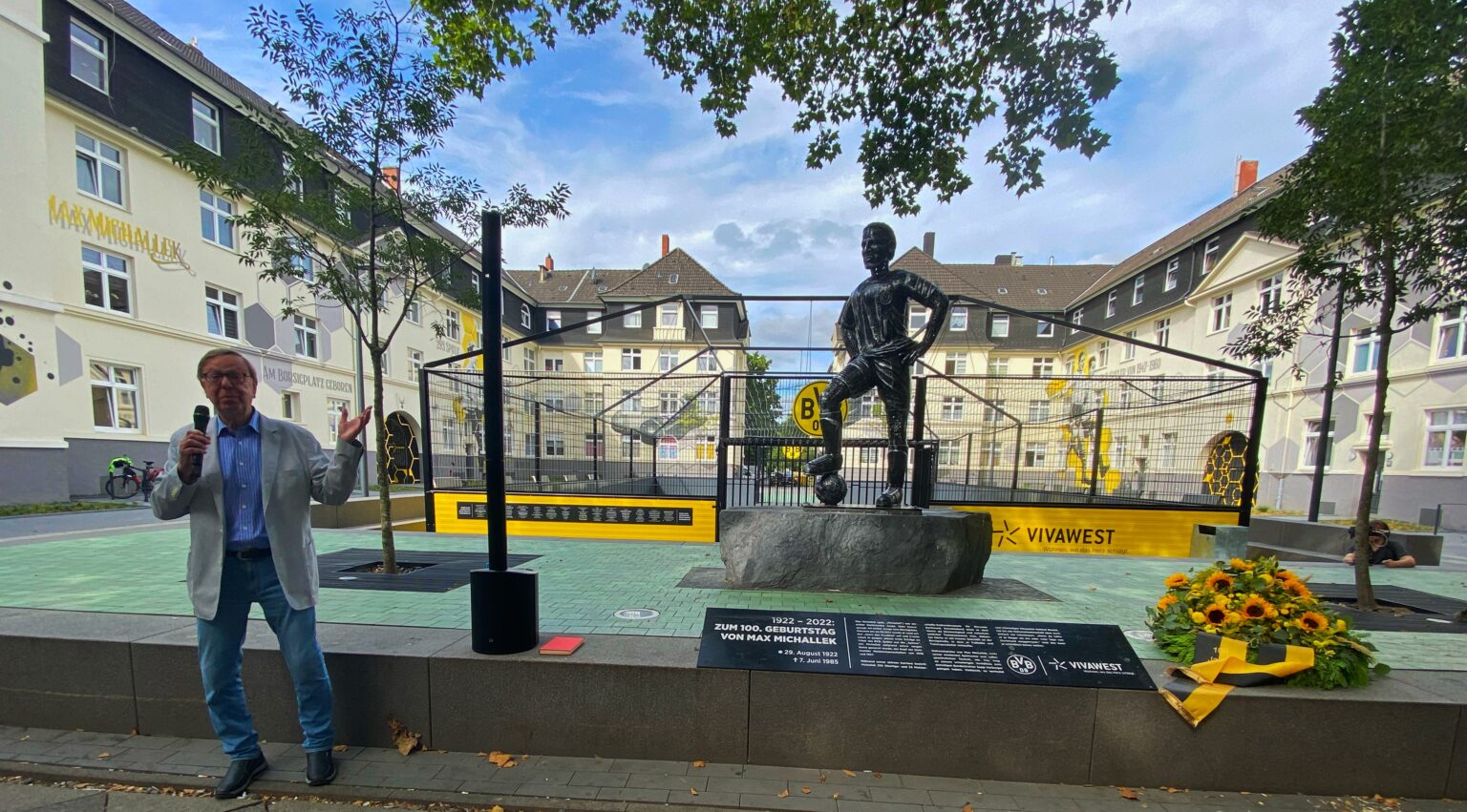 Anlässlich des 100. Geburtstages gedenkt der BVB seiner Fußball-Legende ...