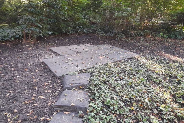 Grabmal weg: Aufregung um Ruhestätte des Dortmunder Bildhauers Bernhard ...