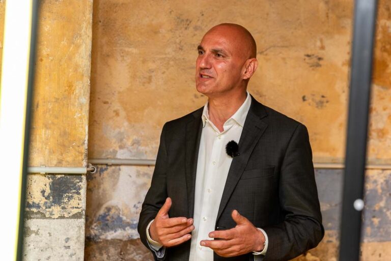 „Beef im Bunker“ zur OB-Stichwahl zwischen Thomas Westphal und ...